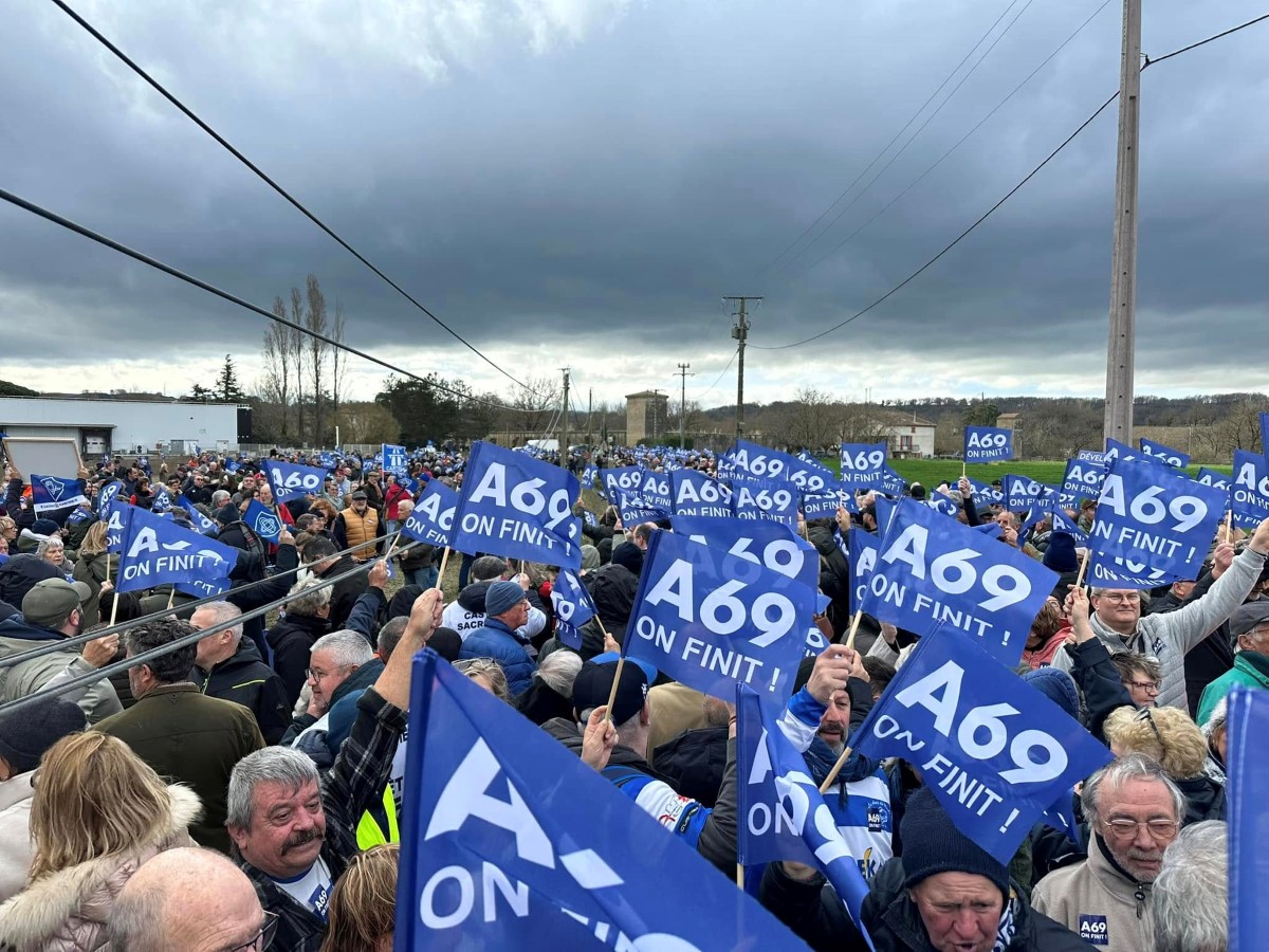 Des milliers de manifestants en faveur de l’A69 - Régions Magazine